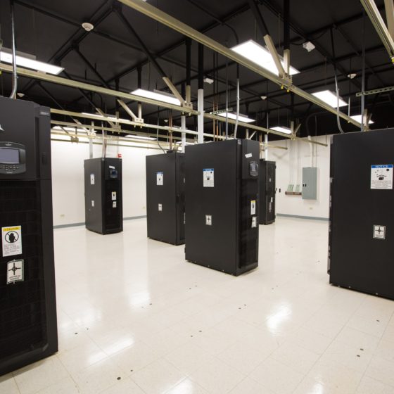 How Do UPS Systems Protect Your Data Center? | fifteenfortyseven ...